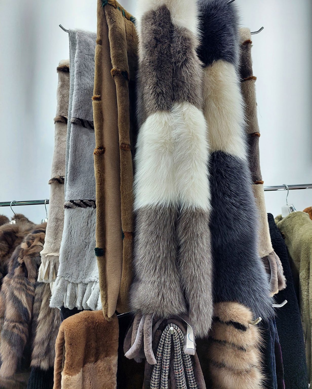 All Eyes on the 7th Fur Shopping Festival – INFUR MAGAZINE